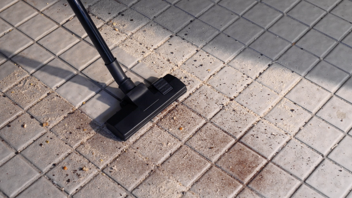 Retractable Vacuum Cleaner | Giraffe Tools